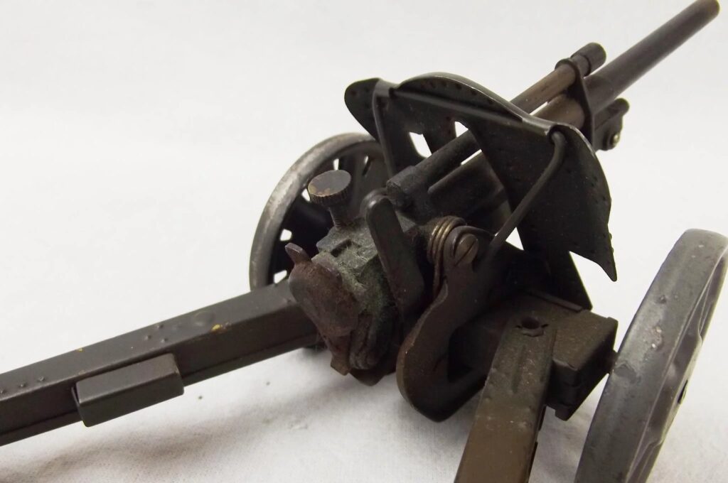 Lionel Light Field Howitzer c1944 - Sally Antiques