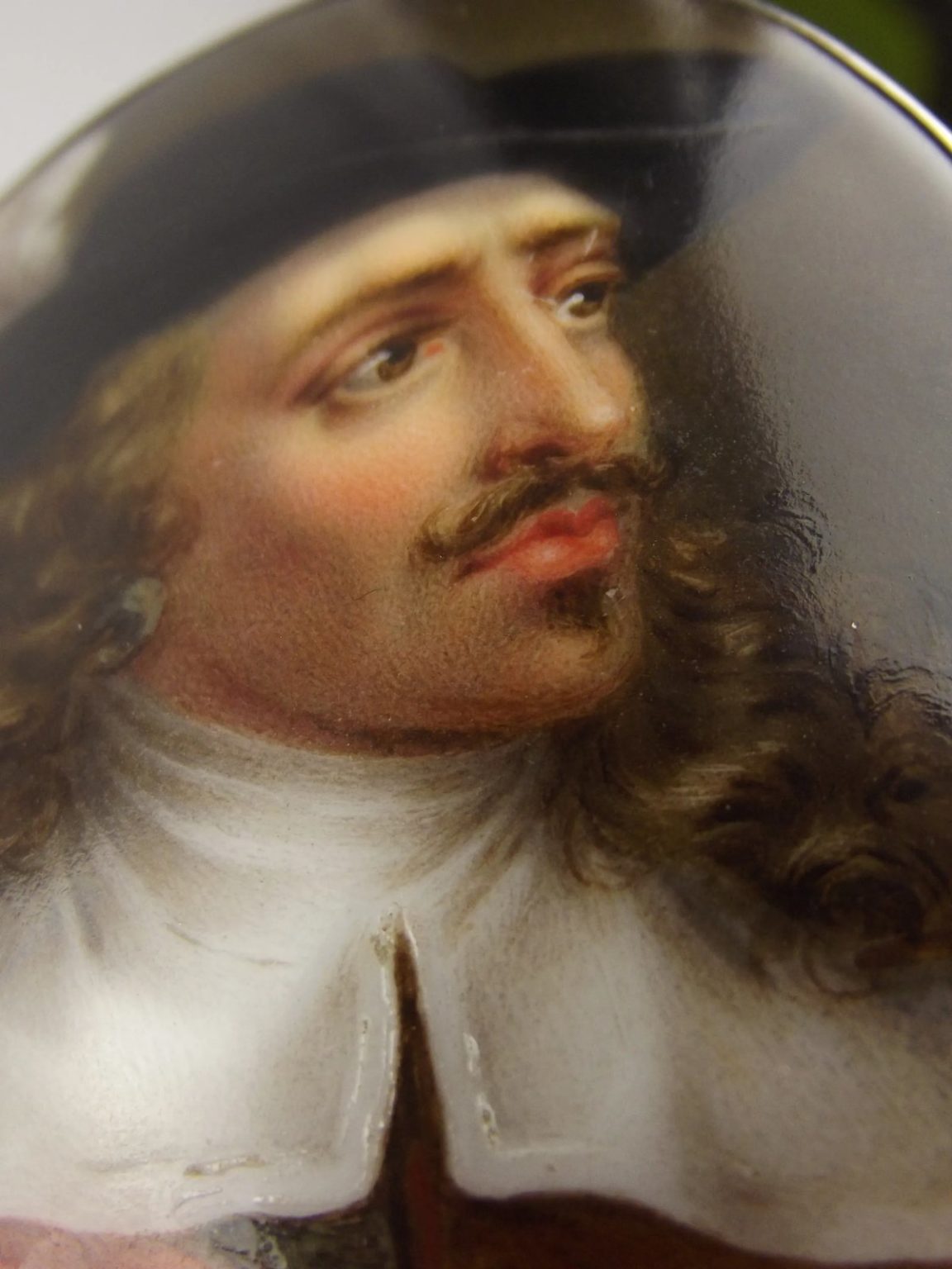 Portrait Miniature Brooch Of An English Civil War Cavalier - Sally Antiques