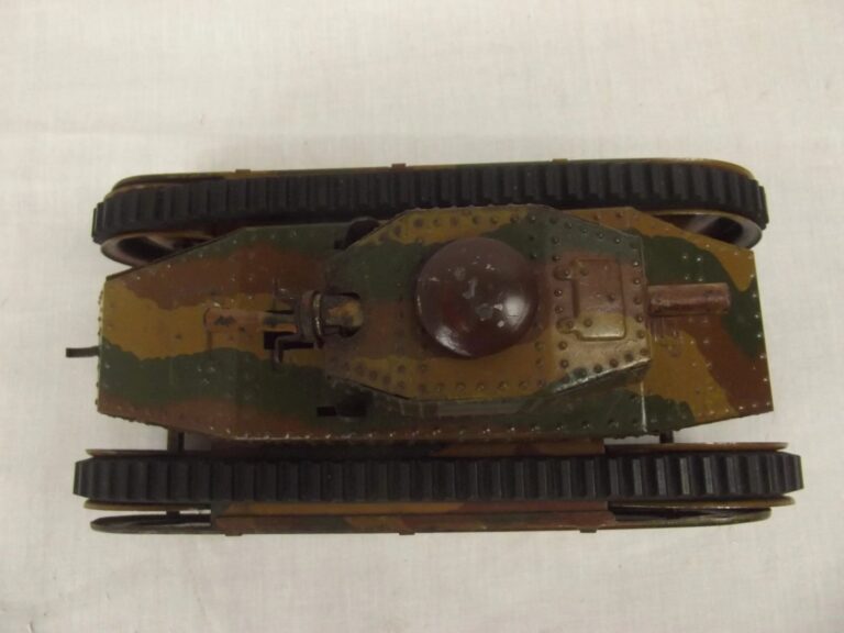 Pre-WW2 Marklin Tinplate Clockwork Tank - Sally Antiques