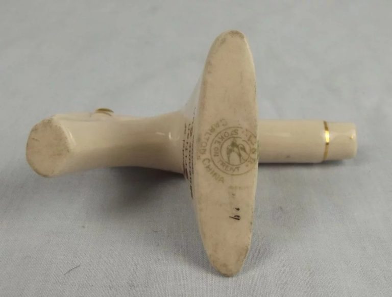 WW1 Carlton Crested China Model Of British Machine Gun - Leven - Sally ...