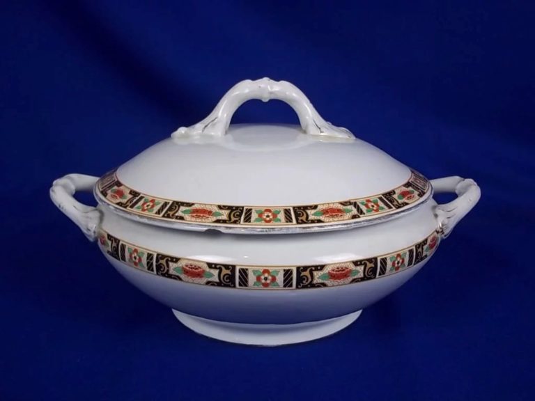 c1920 Wilton Ware Serving Dish With Cover - Sally Antiques