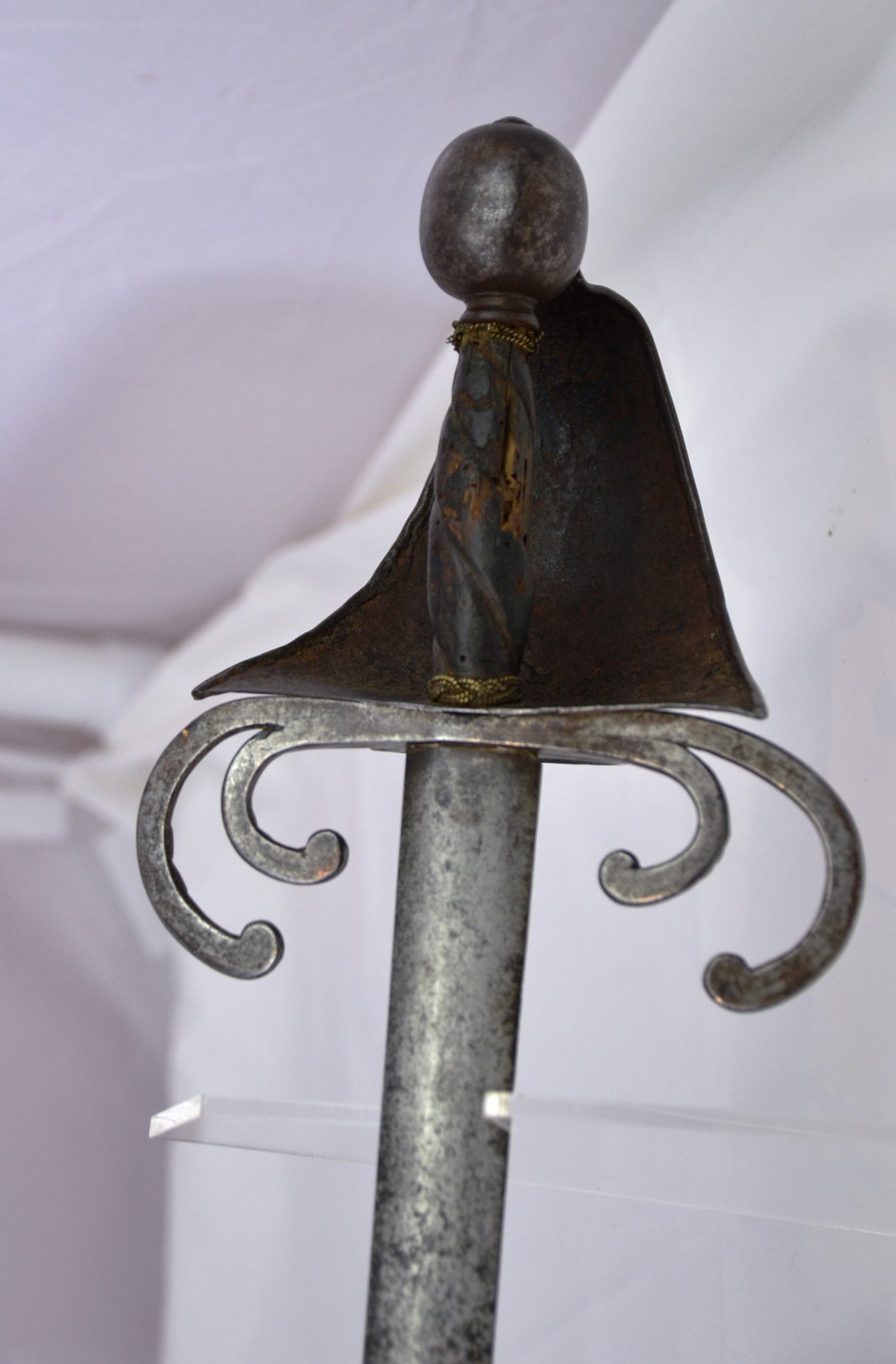 A 17th Century Continental 'Crab Claw' Hilted Rapier Sword With ...