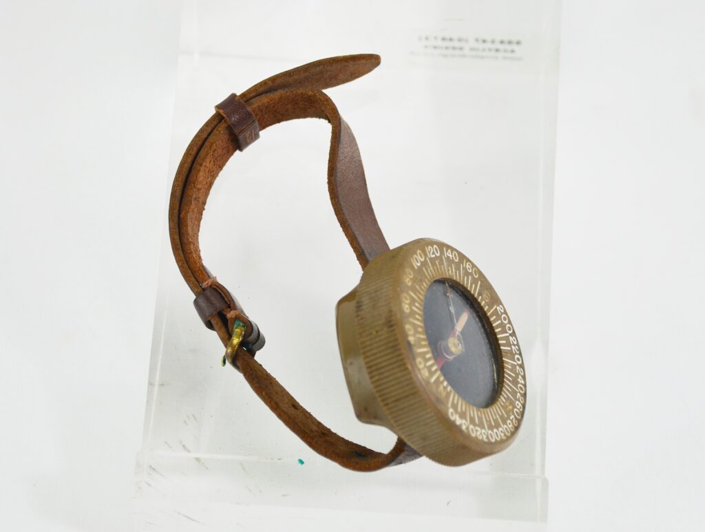 Original WW2 US Paratrooper’s Wrist Compass - Sally Antiques
