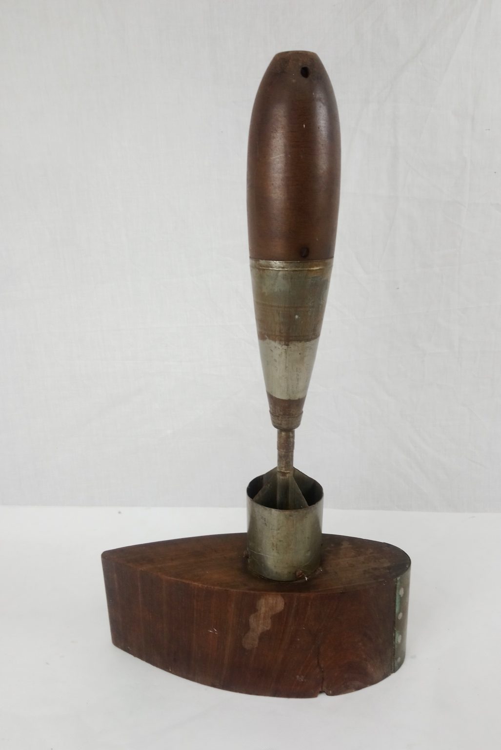 WW2 British Trench Art Sculpture Made From An Inert WW2 RAF 10 Pound ...