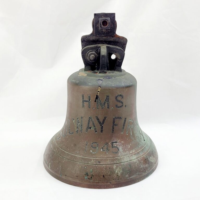 WW2 Royal Navy Auxiliary Fleet Bronze Bell of 1945 HMS Solway Firth ...