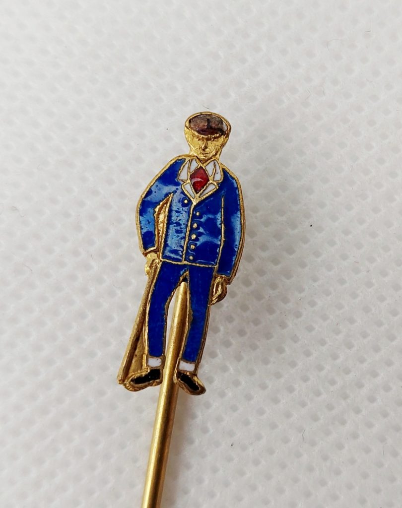 WW1 9 Carat Gold Royal Navy Sailor Pin - Sally Antiques