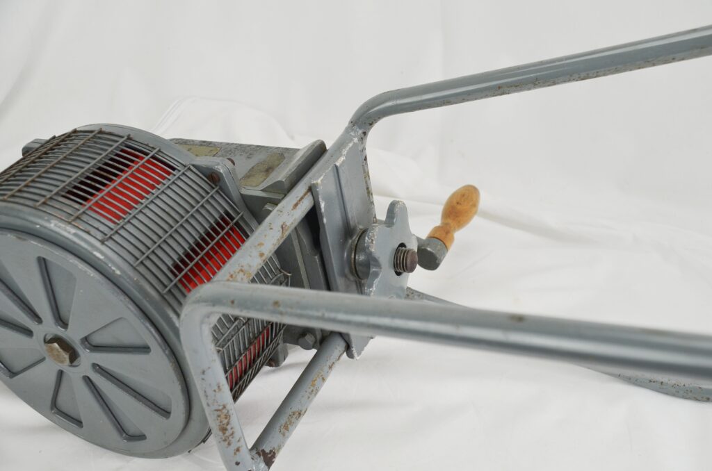 Original Secomak Hand Operated Siren Type 447 with ARP Whistle - Sally ...