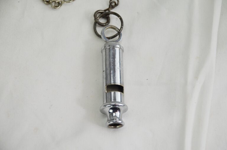 Original Secomak Hand Operated Siren Type 447 with ARP Whistle - Sally ...
