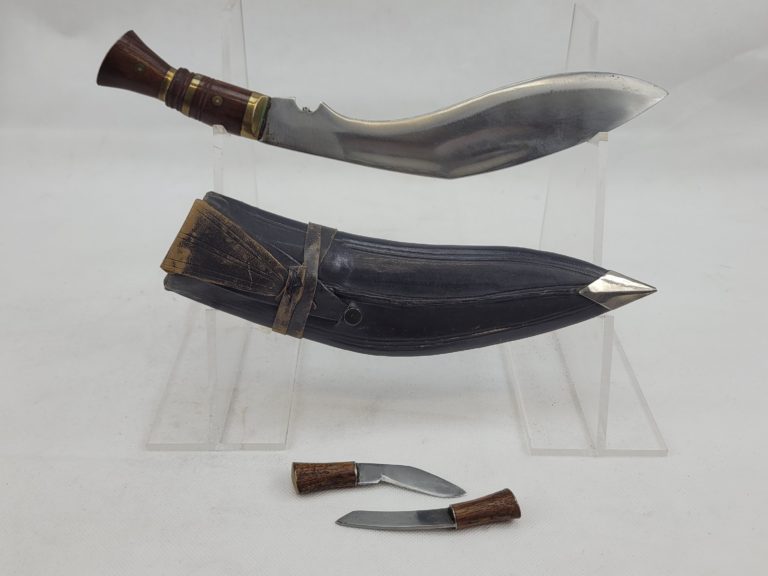 Nepalese Kukri With Scabbard Karda And Chakmak - Sally Antiques