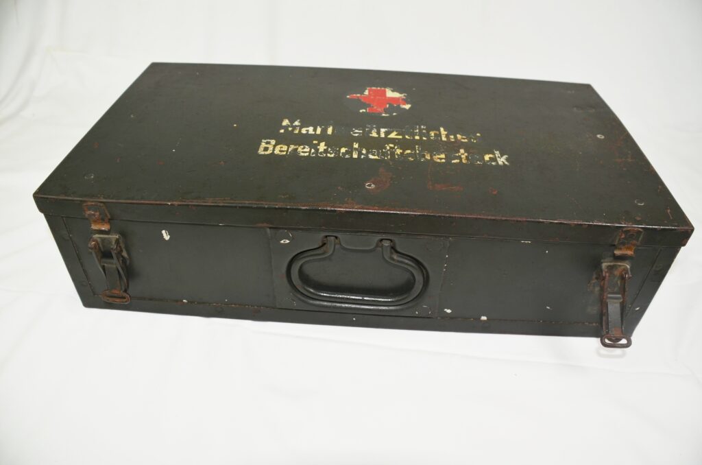 WW2 Third Reich Kriegsmarine First Aid Box Marinearztliches ...