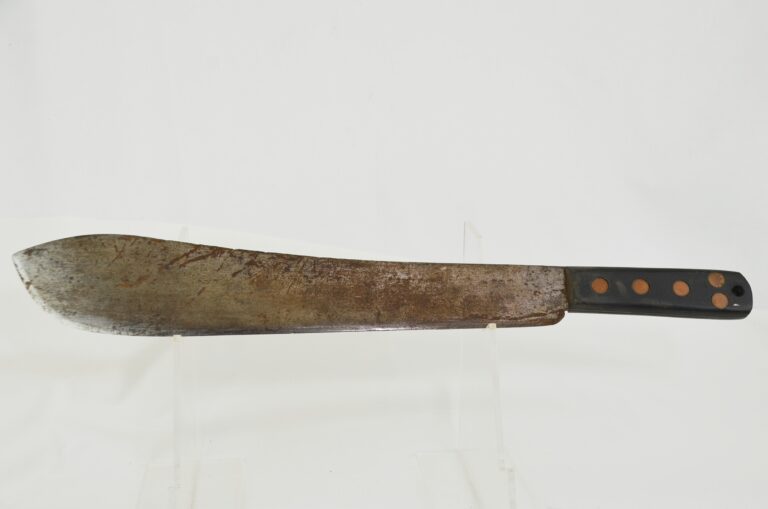 Martindale Crocodile Machete and Leather Sheath - Sally Antiques