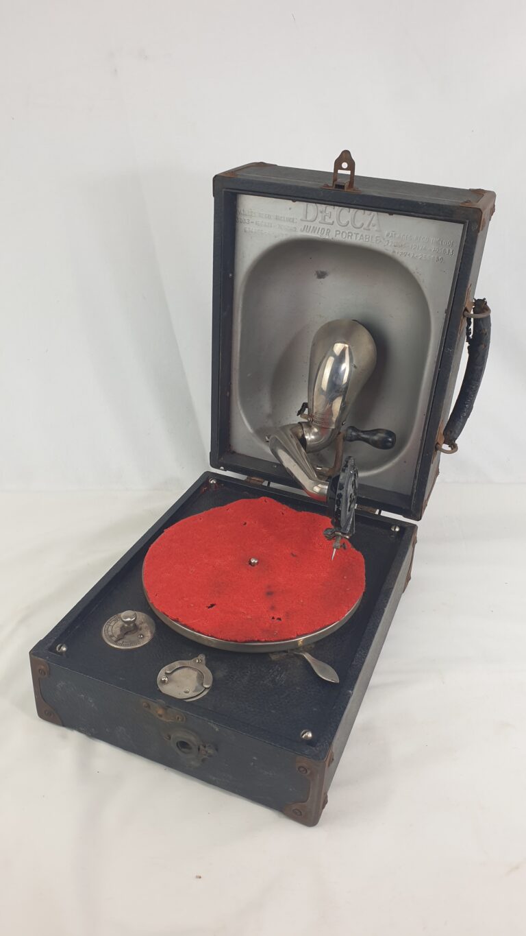 WW2 Decca Junior Portable Gramophone - Sally Antiques