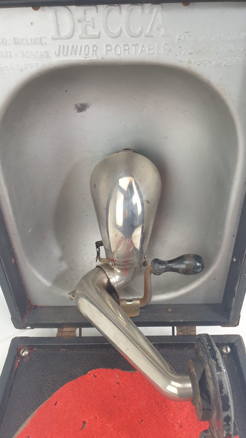WW2 Decca Junior Portable Gramophone - Sally Antiques