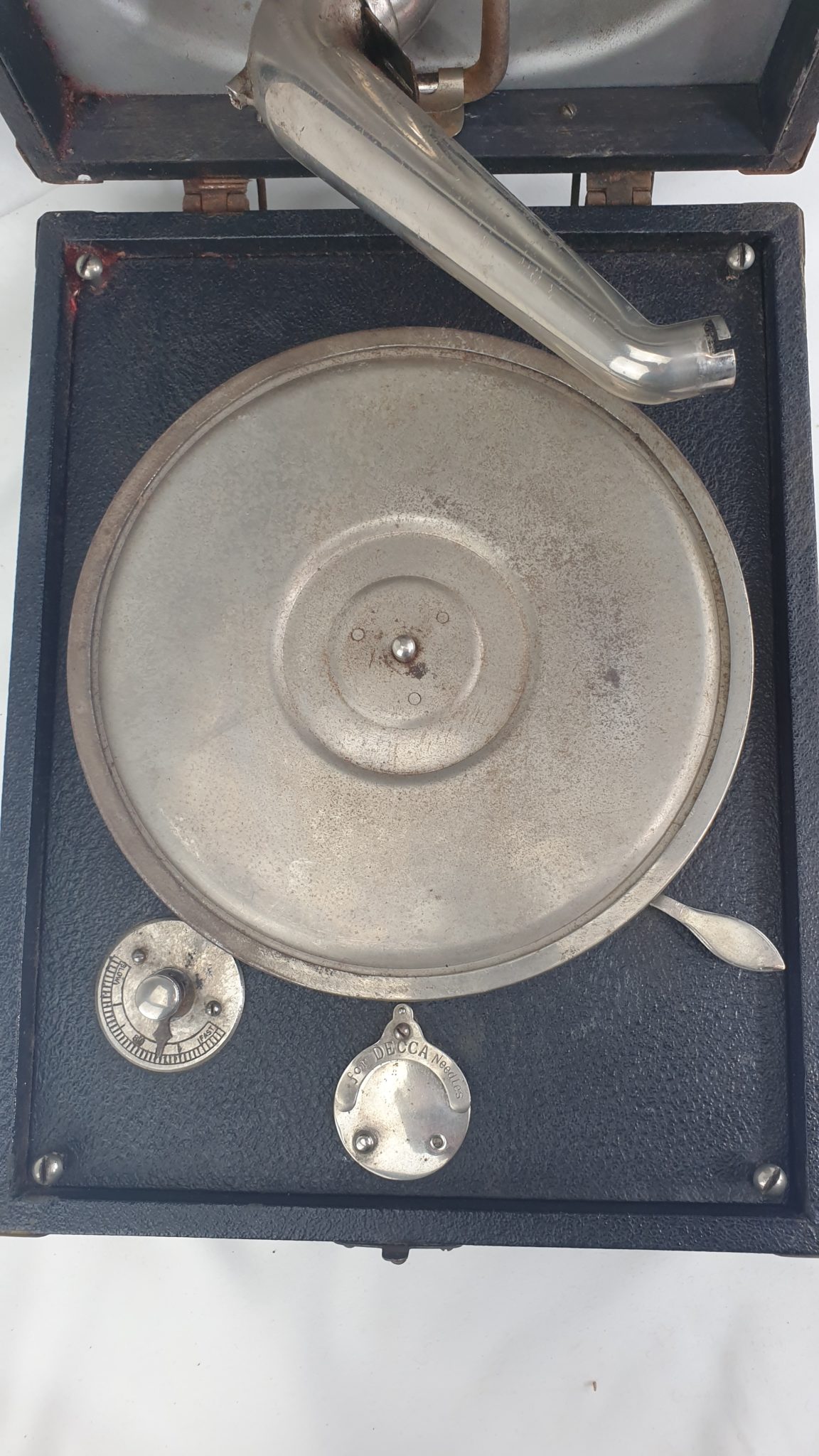 WW2 Decca Junior Portable Gramophone - Sally Antiques