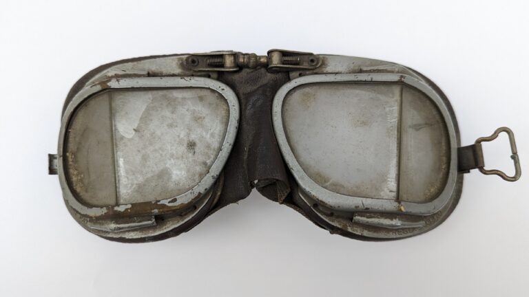WW2 RAF Pilots Goggles - Sally Antiques