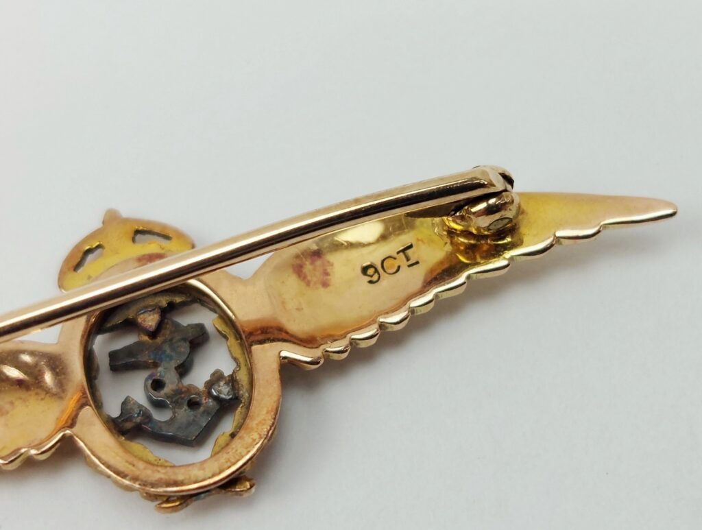 Cased WW2 Era 9ct Gold Fleet Air Arm Badge - Sally Antiques