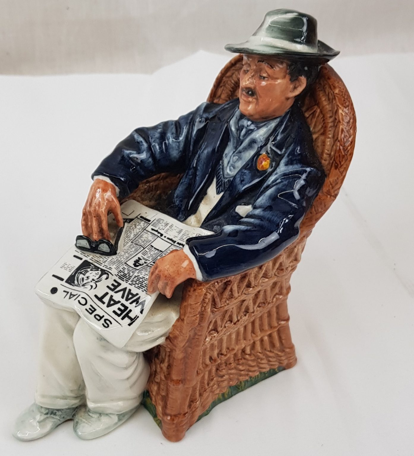 Royal Doulton 1974 HN 2677 Taking Things Easy Figurine - Sally Antiques