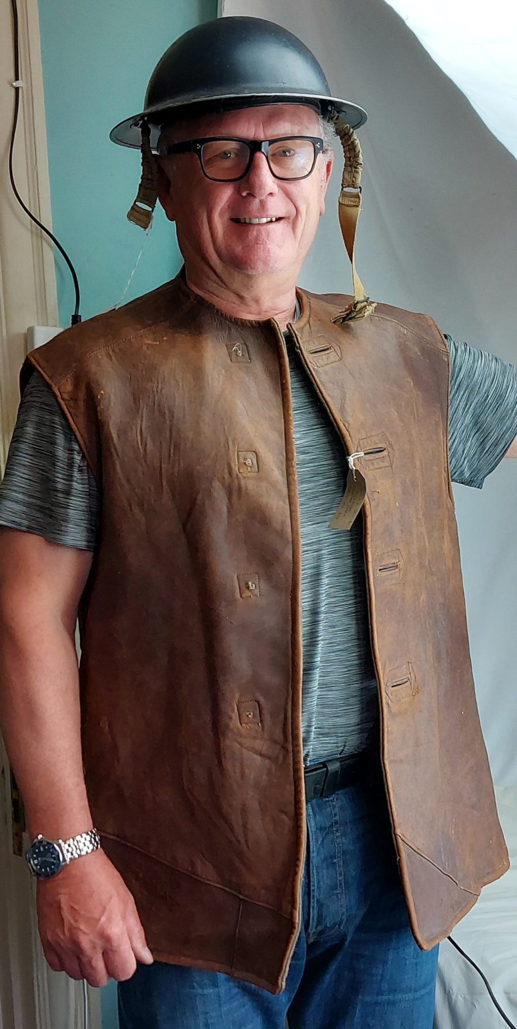 WW2 British Gunner Leather Jerkin, No 2. made by H. Edgard & Sons ...