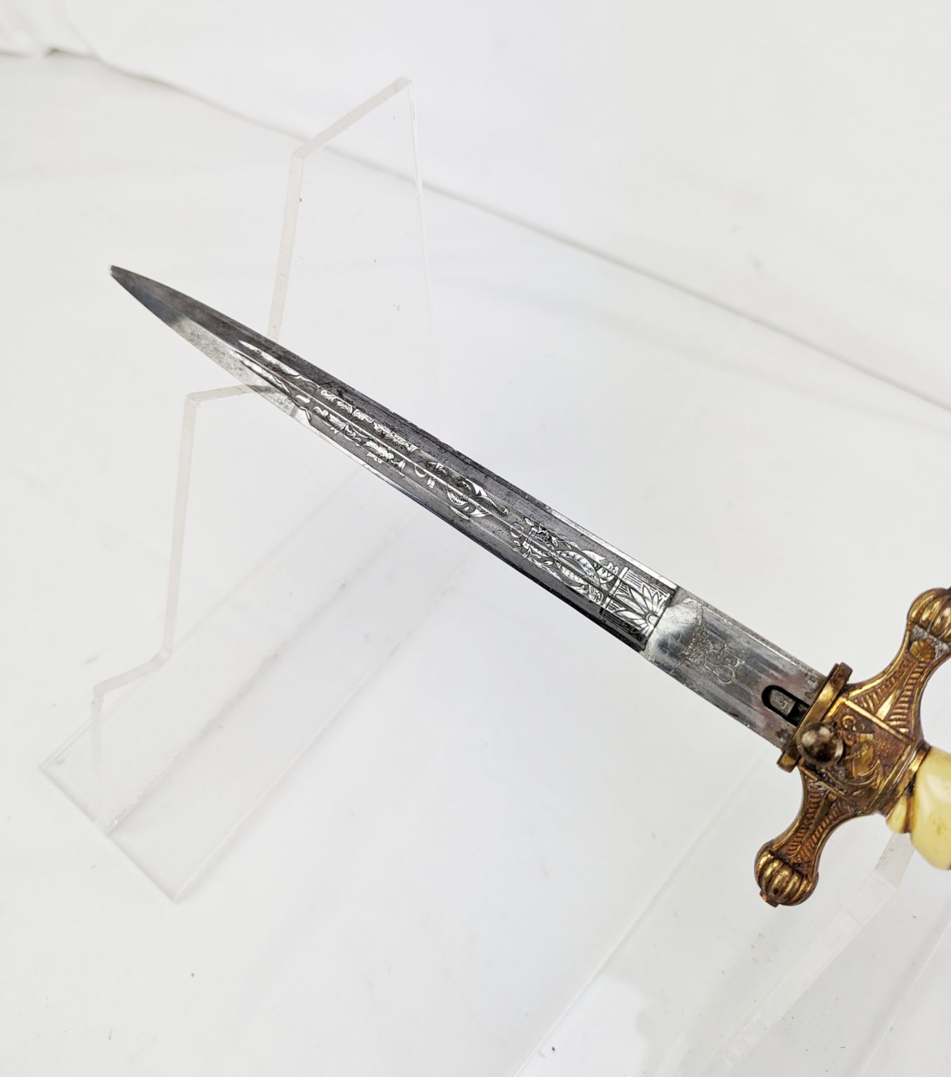 Original WW2 German Kriegsmarine Officer’s Dress Dagger - Sally Antiques