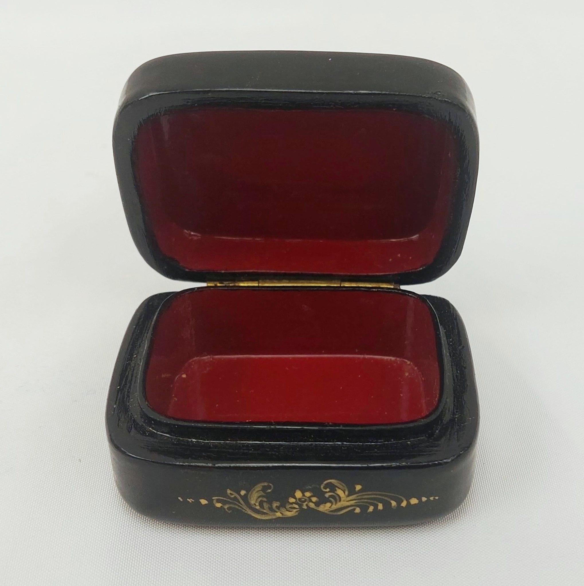 c1940’s Russian Laquer Ware Box - Sally Antiques