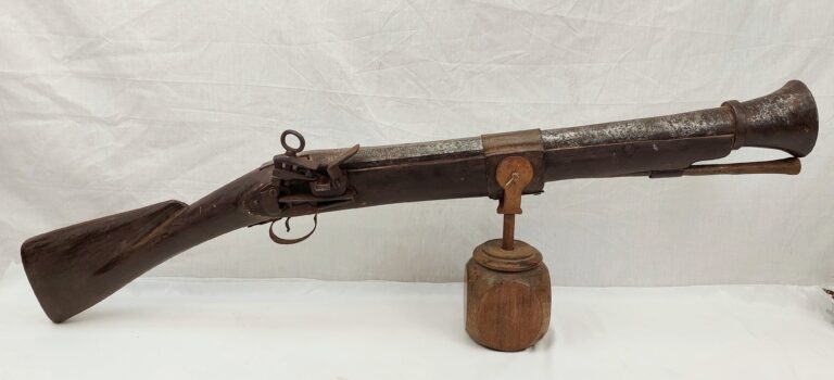 Rare Circa 1770 Spanish Flintlock Swivel Deck Gun - Sally Antiques