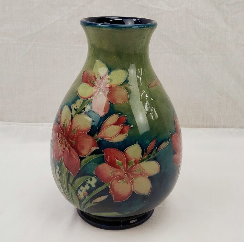 Stunning Early 1930's Large Fresia Design William Moorcroft Baluster ...