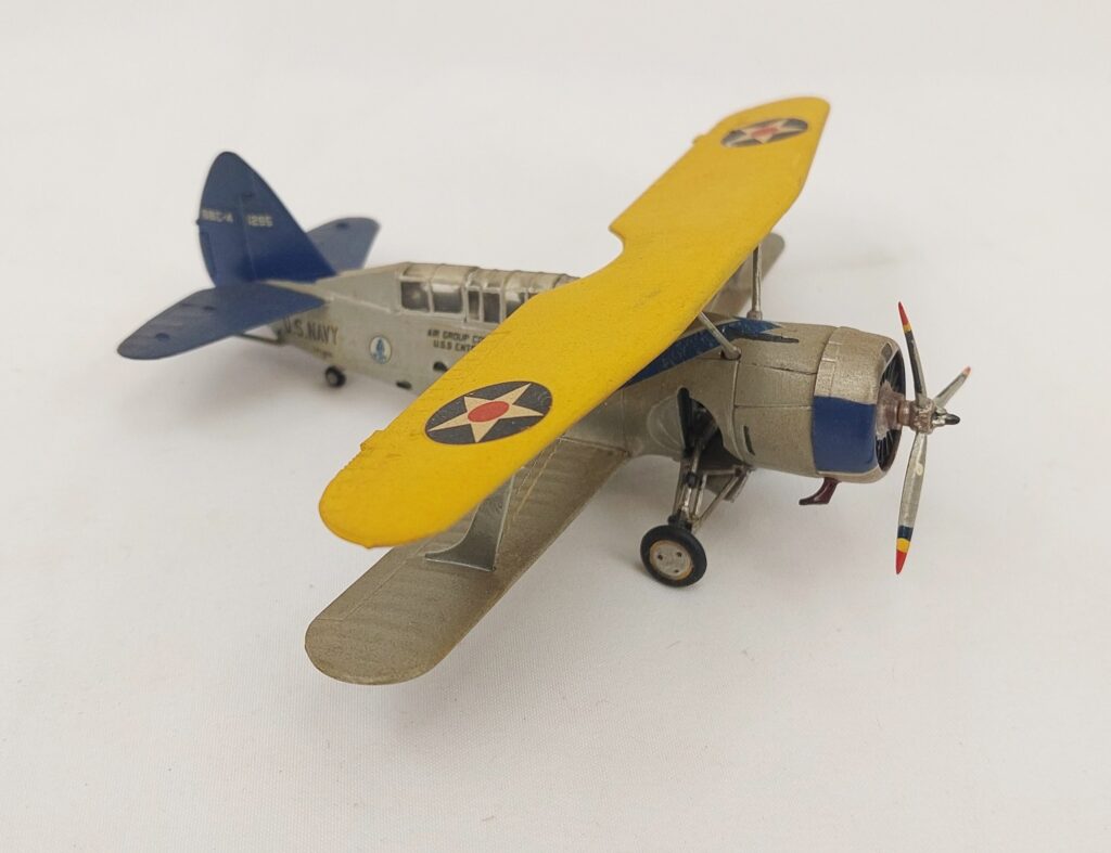 1:72 Scale Model Curtiss SBC Helldiver - Sally Antiques
