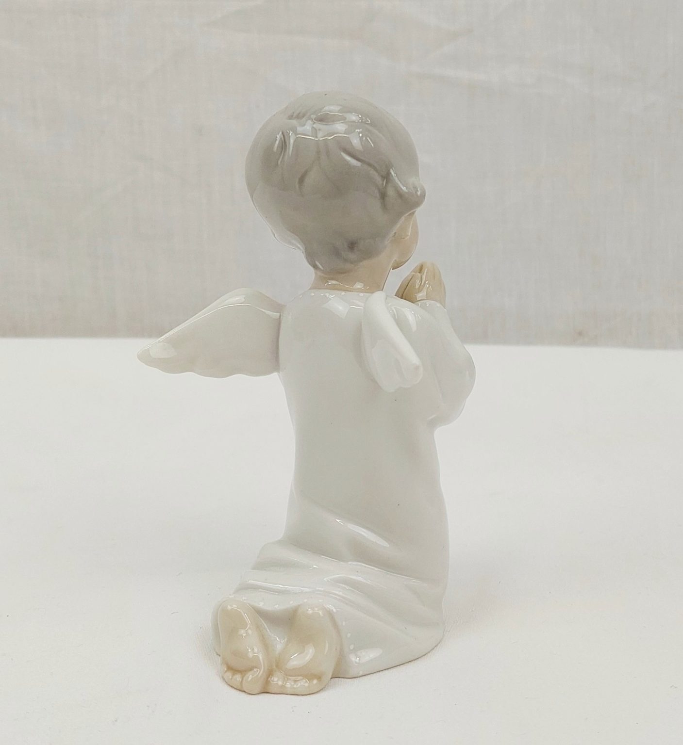 Lladro 4538 Praying Angel Ceramic Figurine - Sally Antiques