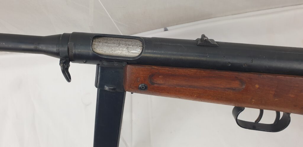 Post-War Italian Beretta Model 1938/49 Sub-Machine Gun - UK Deactivated ...