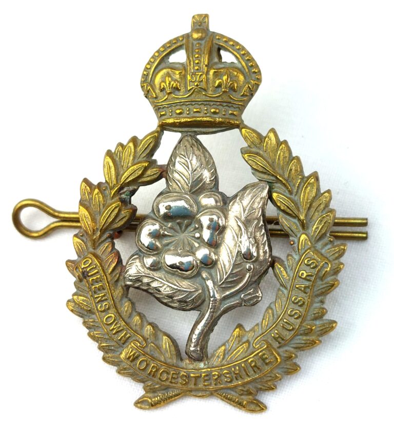 British, Queens Own Worcestershire Hussars, Cap Badge - Sally Antiques