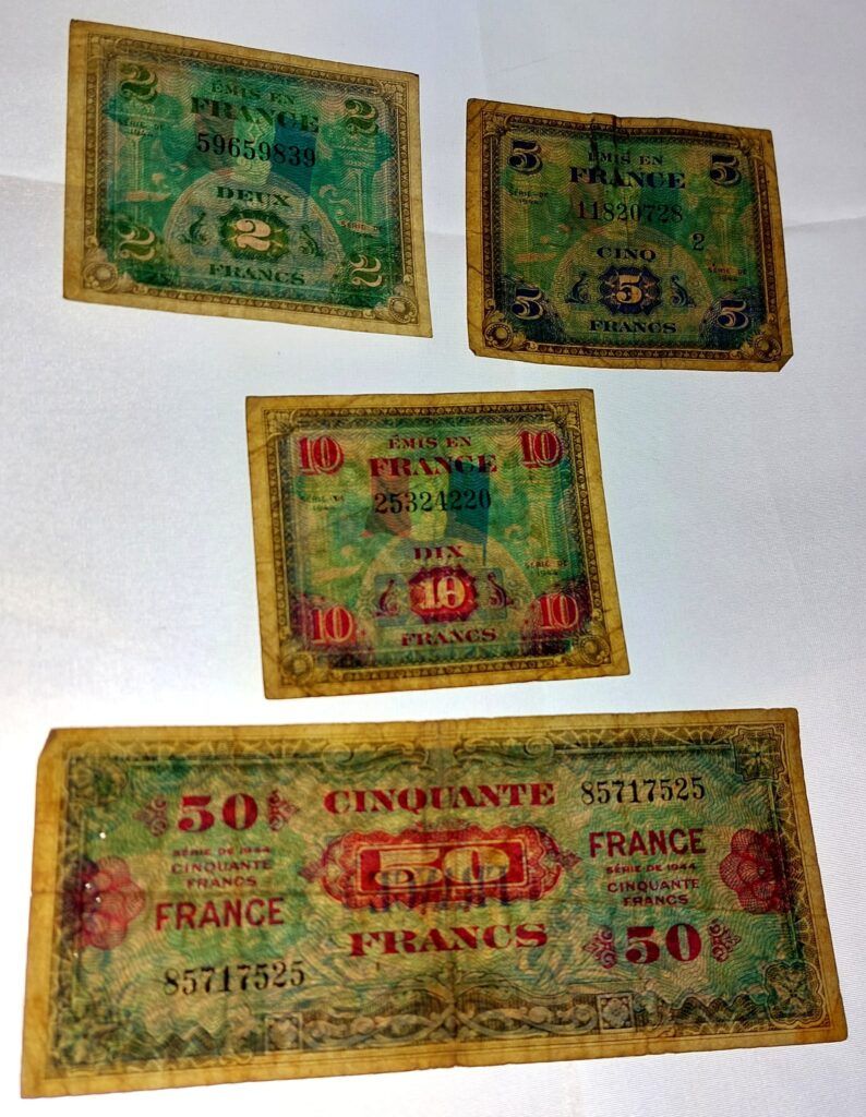France, WW2, Serie de 1944, Allied Military Currency: Deux (2), Cinq (5 ...