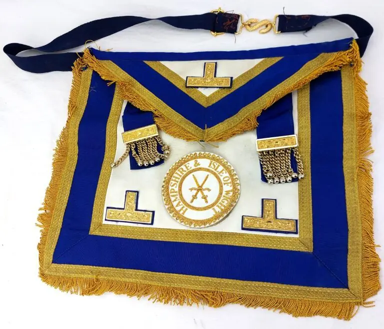 Masonic Craft Dress Apron, Hampshire & Isle of Wight Sword Bearer Badge ...