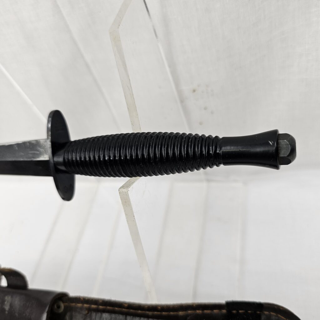Third Pattern Fairburn Sykes Commando Dagger & Scabbard - Sally Antiques