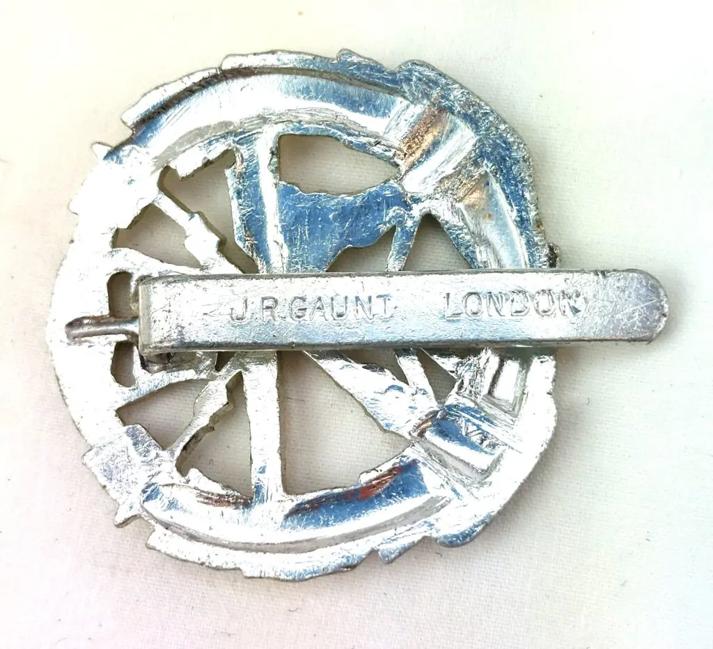 British, Small Arms School Anodised Aluminium Cap Badge, Queens Crown ...