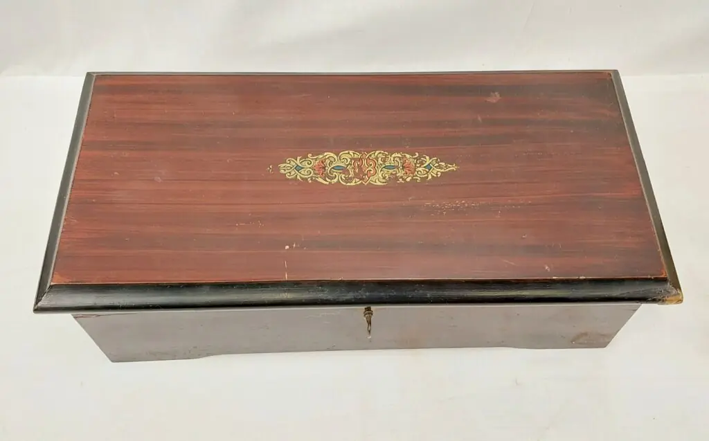 Circa 1900 Musical Box With 6 Airs - Sally Antiques