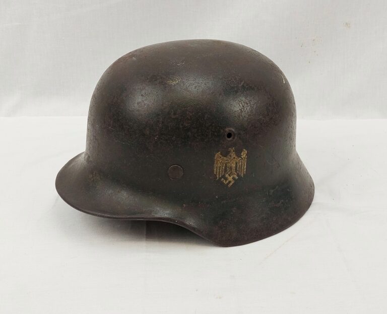 WW2 German Single Decal M40 Heer Helmet With Liner - Sally Antiques