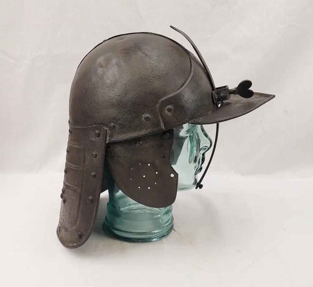 Mid 17th Century English Civil War Lobster Pot Helmet - Sally Antiques