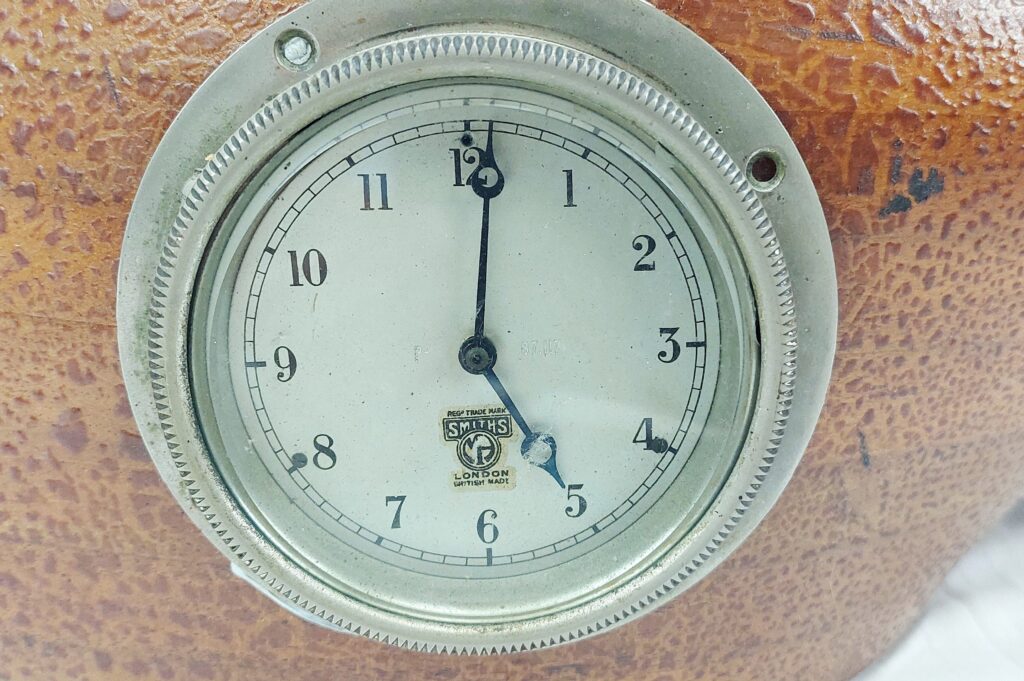 1930 Aeroplane Propeller Hub With Smiths Of London Spitfire Type Clock ...