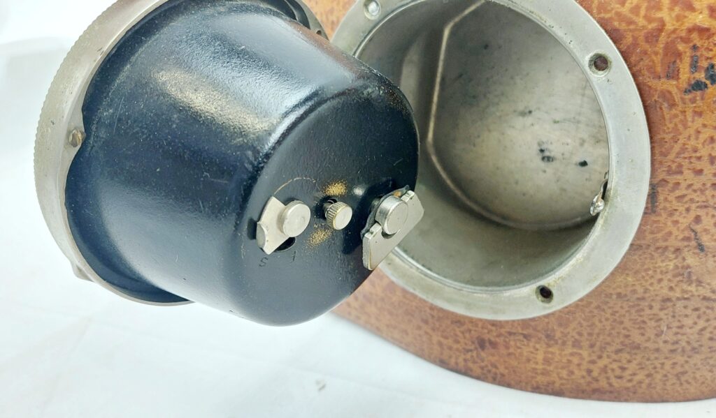 1930 Aeroplane Propeller Hub With Smiths Of London Spitfire Type Clock ...