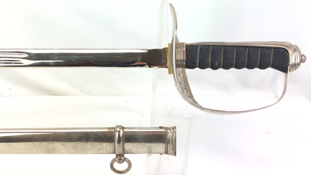 British, Queen Elizabeth 2nd - ERII - 1897 Pattern NCO Sword, with ...
