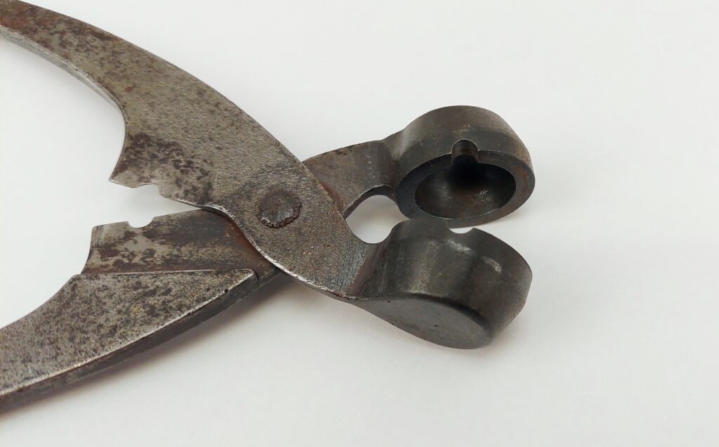 Mid To Late 19th Century 30 Bore Lead Ball Mould - Sally Antiques