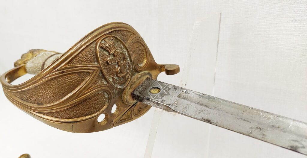 Early 20th Century British Royal Navy 1827 Pattern Sword By Gieve And ...