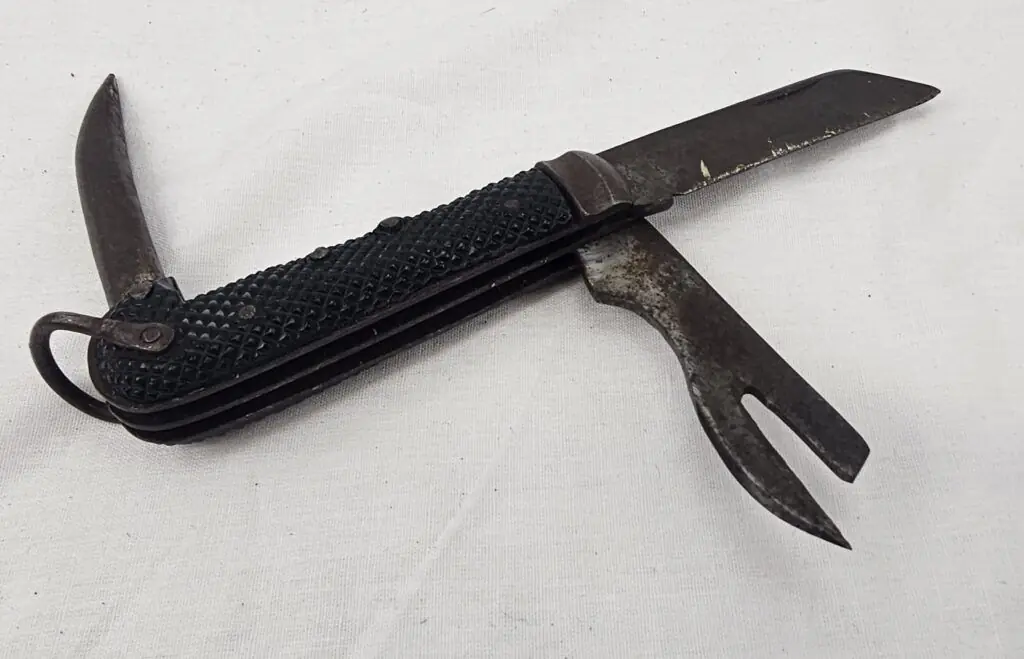 WW2 Royal Navy Jack Knife - Sally Antiques