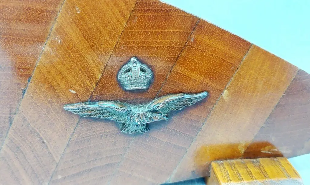 WW1 Laminated Propeller Section With Quartz Clock And RAF Badge - Sally ...