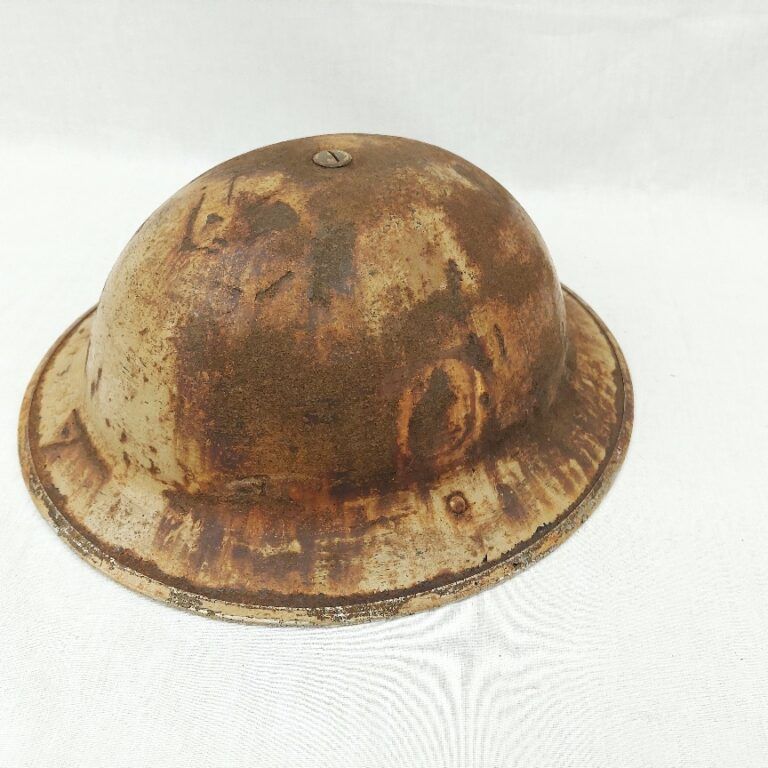 1939 Dated Desert Rats Desert Camo Brodie Helmet - Sally Antiques