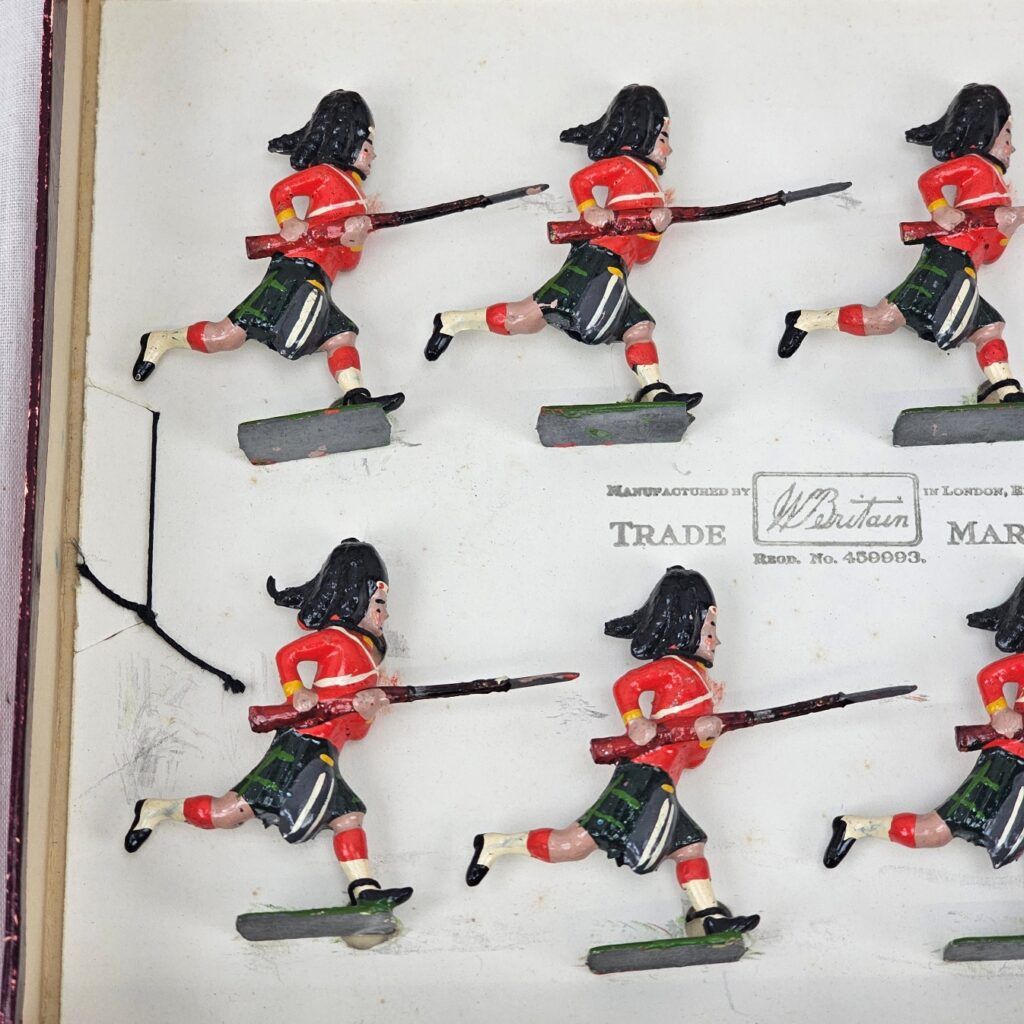 Britains Soldiers Set 1799 - 1939 Argyll & Sutherland Highlanders Types ...
