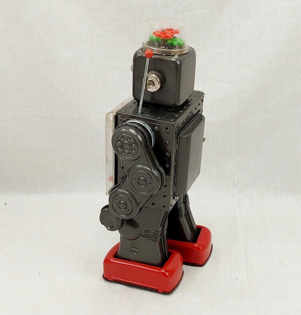 Boxed 1960s Tinplate Horikawa Japanese Battery Operated Fighting Robot ...