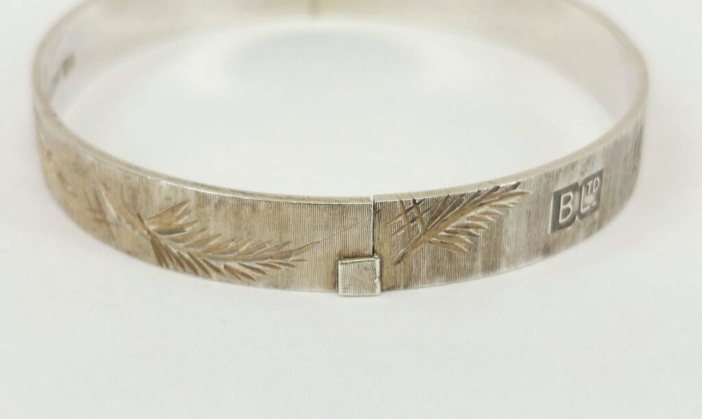 Sterling Silver Hinged Bangle - Sally Antiques