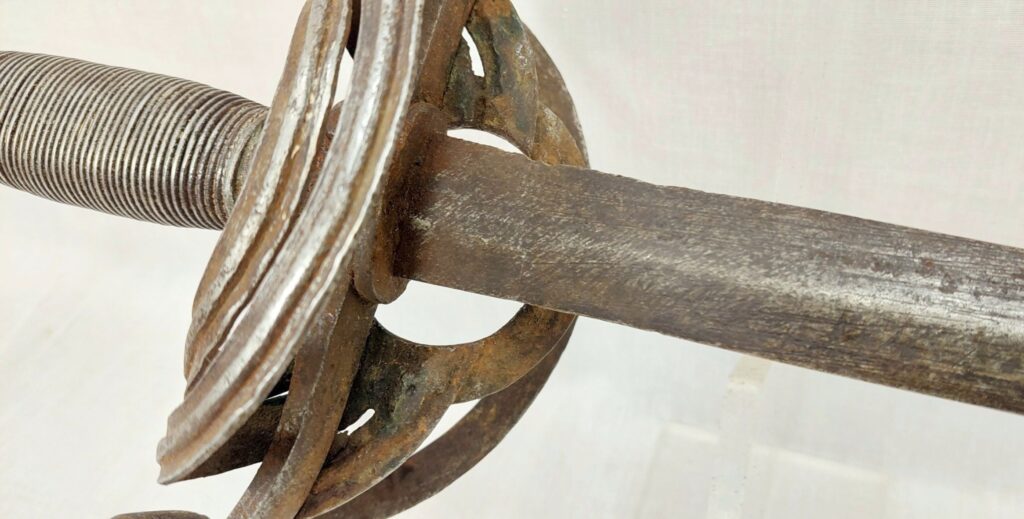 c1700 Long Broadsword With Silver Wire Grip - Sally Antiques