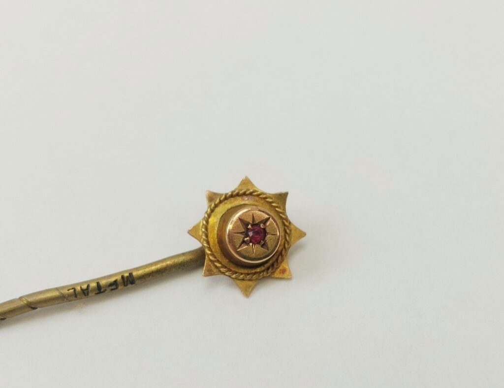 9ct Gold & Ruby Tie Pin, Pin Brooch - Sally Antiques